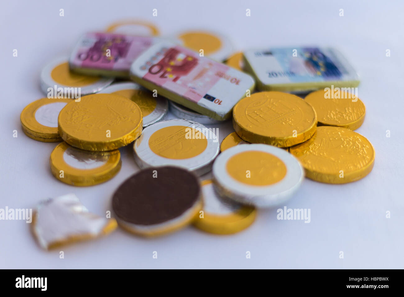 Chocolate coins christmas hi-res stock photography and images - Alamy