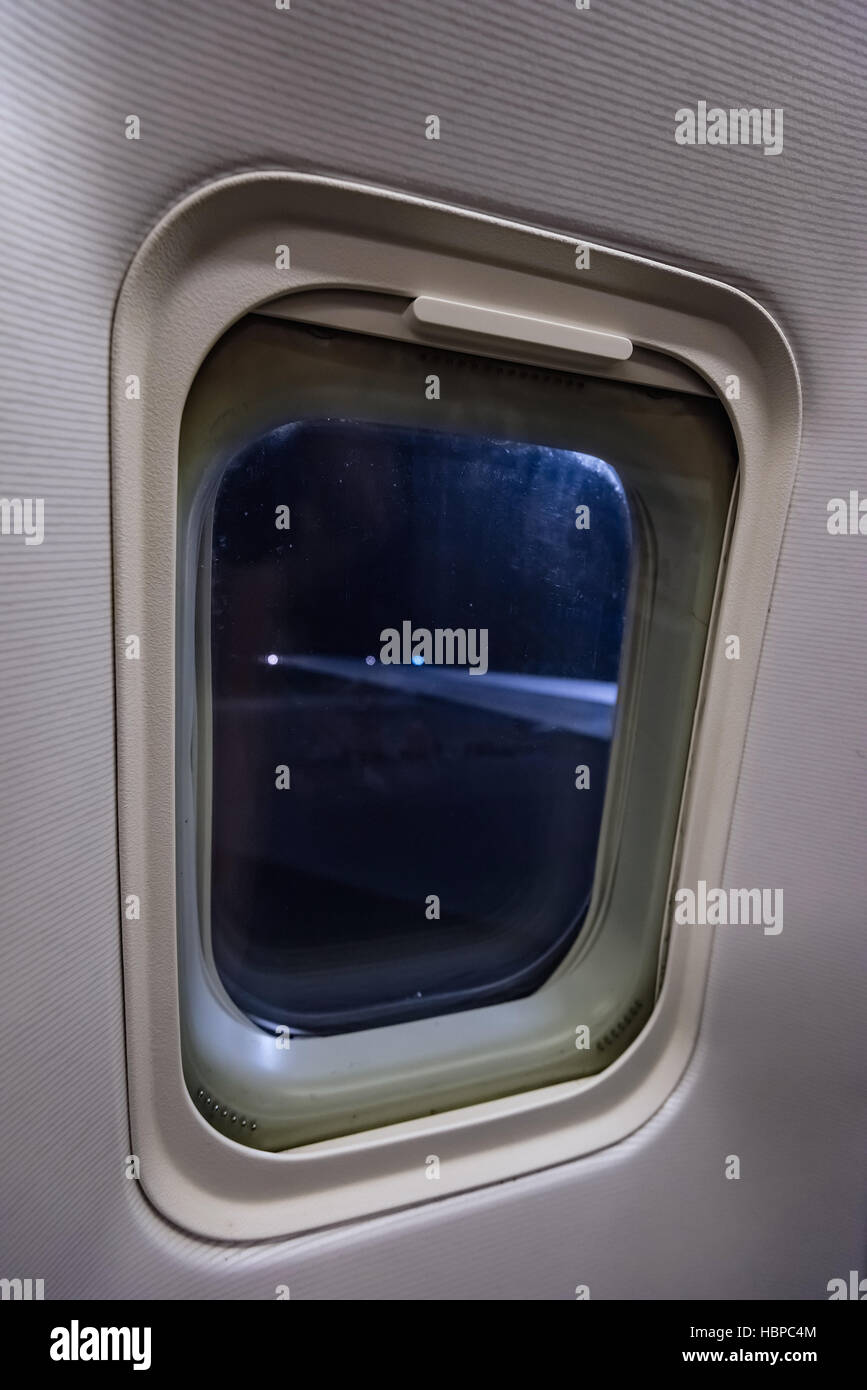 Porthole view hi-res stock photography and images - Alamy