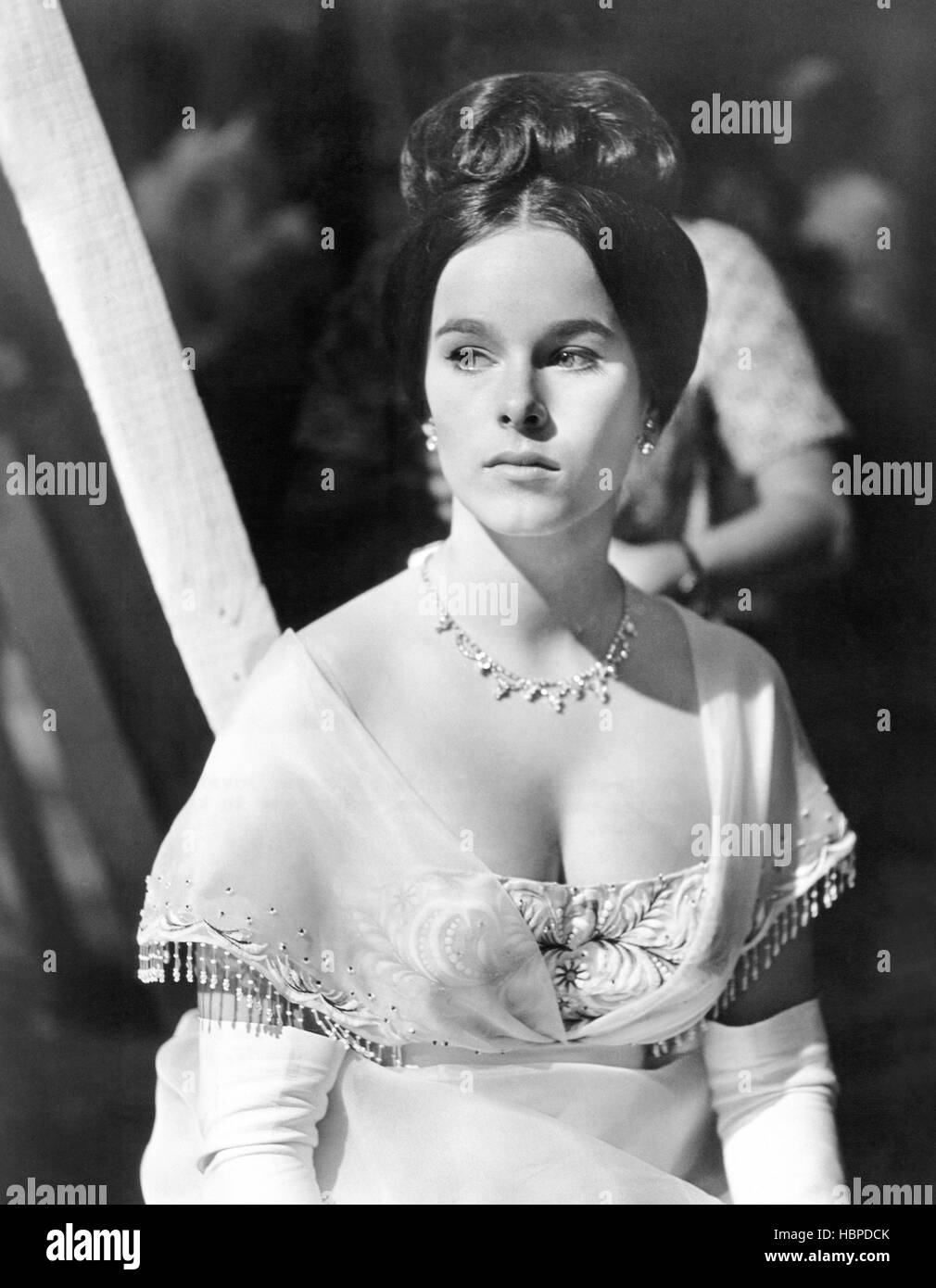 DOCTOR ZHIVAGO, Geraldine Chaplin, on set, 1965 Stock Photo - Alamy