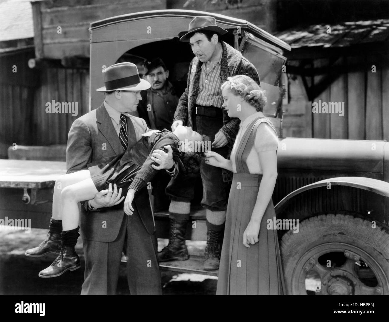 DRAEGERMAN COURAGE, front from left: Barton MacLane, Priscilla Lyon ...