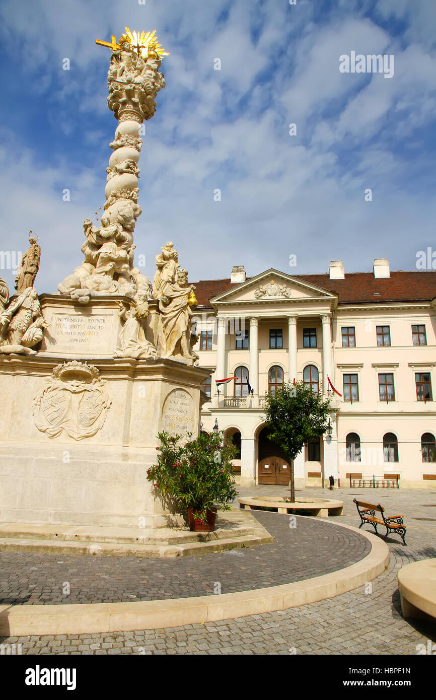 Trinity statue holy statue hi-res stock photography and images - Alamy