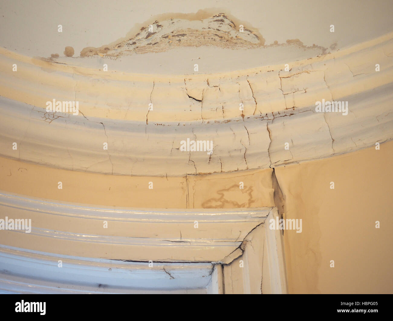 Damp Ceiling And Wall Stock Photos & Damp Ceiling And Wall Stock Images ...