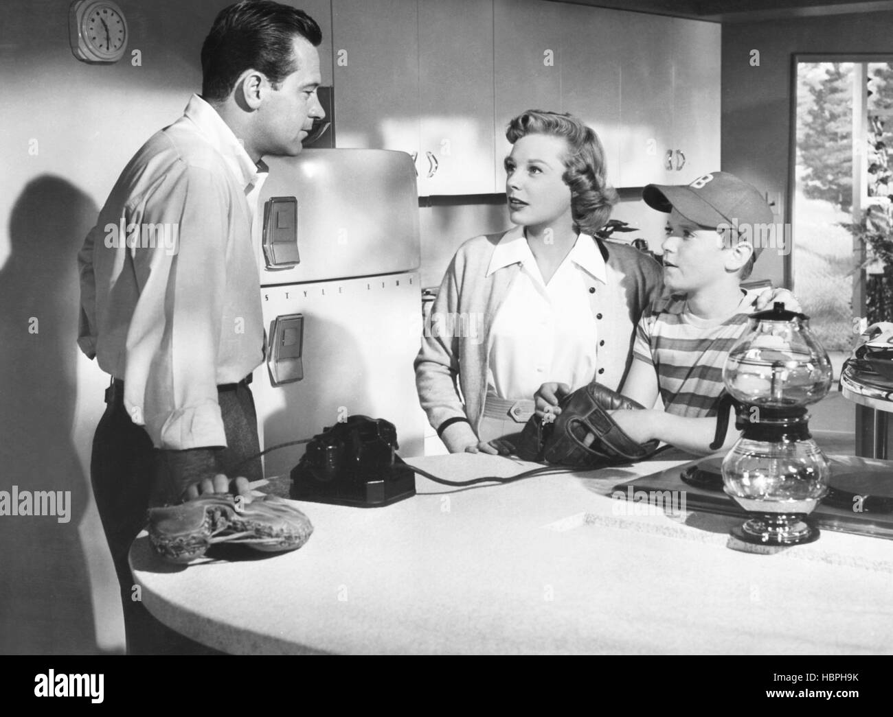 EXECUTIVE SUITE, from left: William Holden, June Allyson, Tim Considine ...