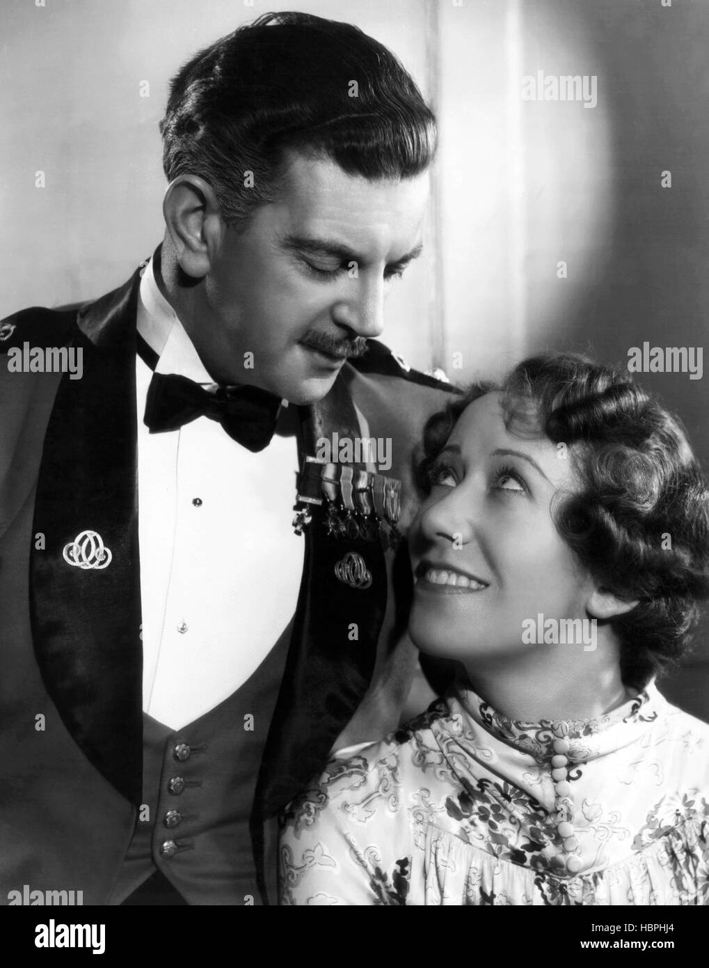 FARWELL AGAIN, (aka TROOPSHIP), from left: Leslie Banks, Flora Robson, 1937 Stock Photo - Alamy