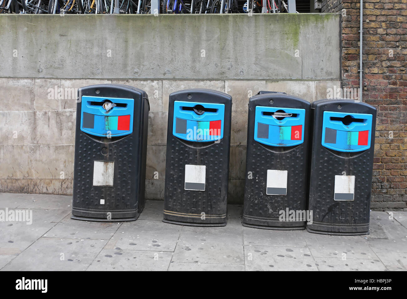 Recycling trash hi-res stock photography and images - Alamy