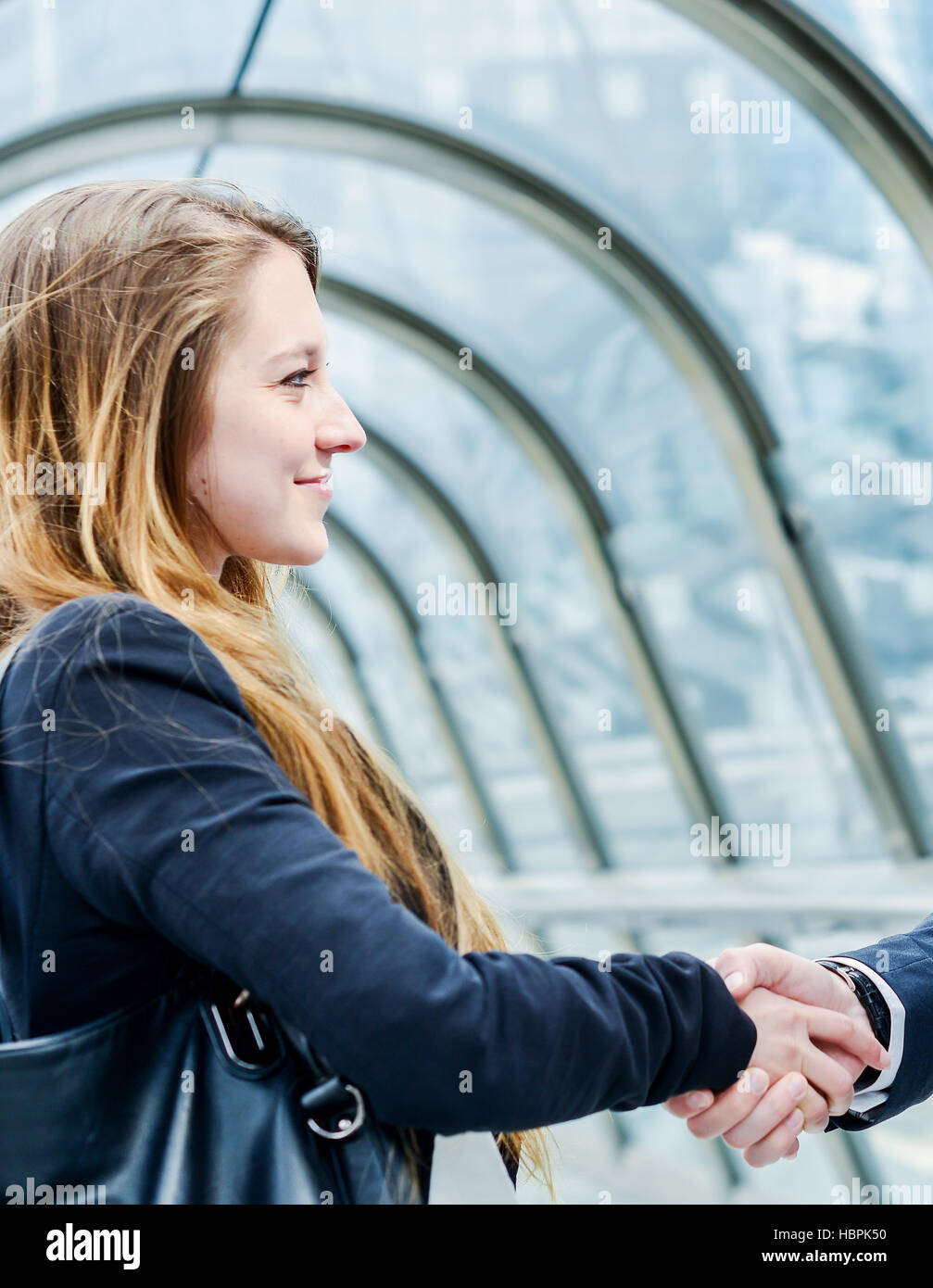 Building outside meeting * hi-res stock photography and images - Alamy