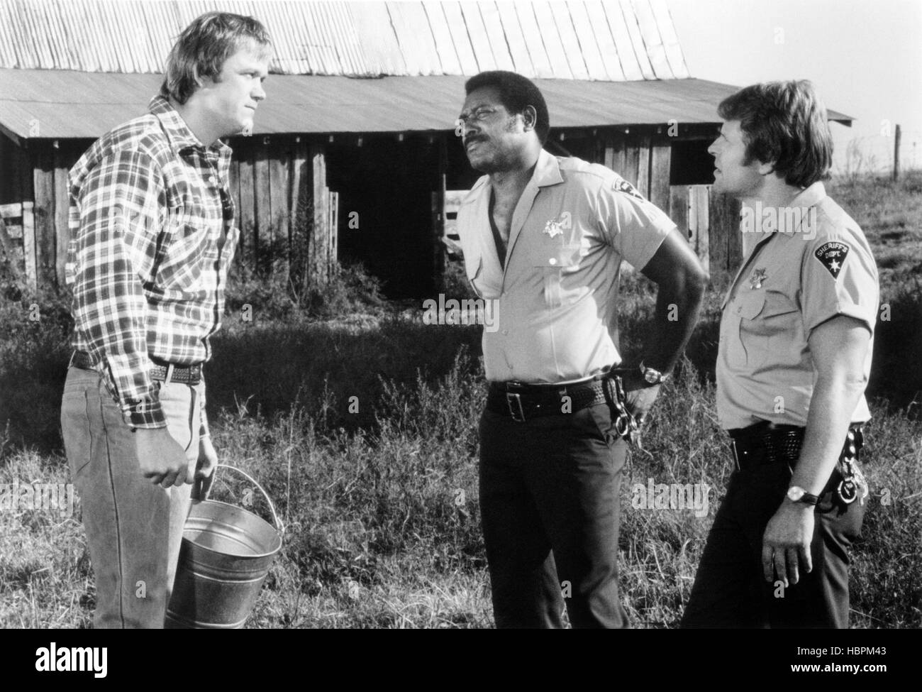 FINAL CHAPTER - WALKING TALL, from left, Bo Svenson, Bruce Glover ...