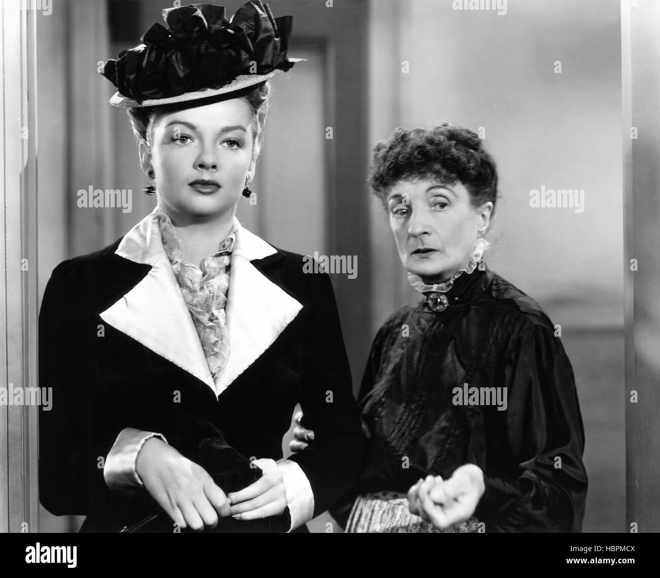 FIGHTING FATHER DUNNE, from left: Myrna Dell, Una O'Connor, 1948 Stock ...