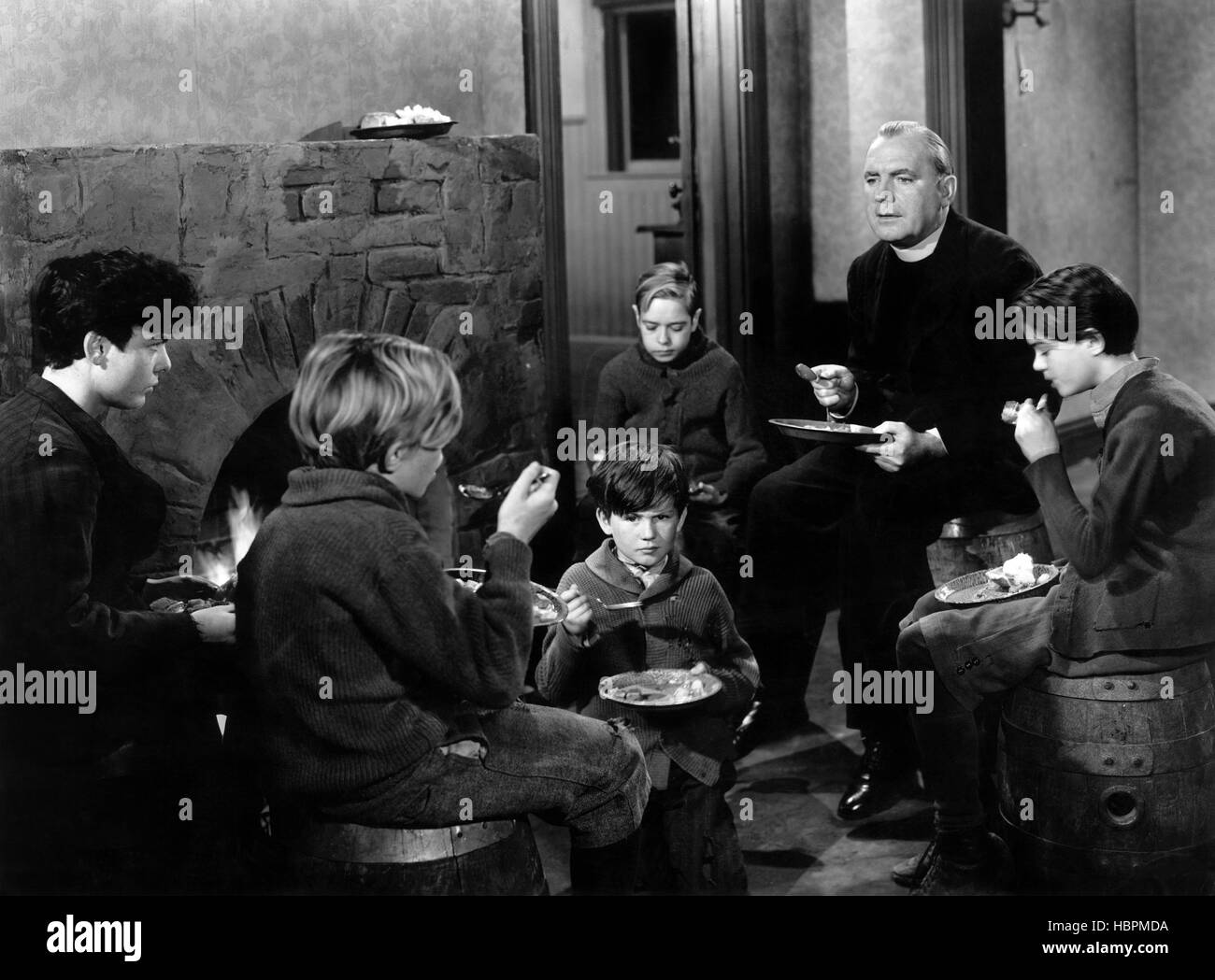 FIGHTING FATHER DUNNE, Pat O'Brien (second from right), 1948 Stock ...