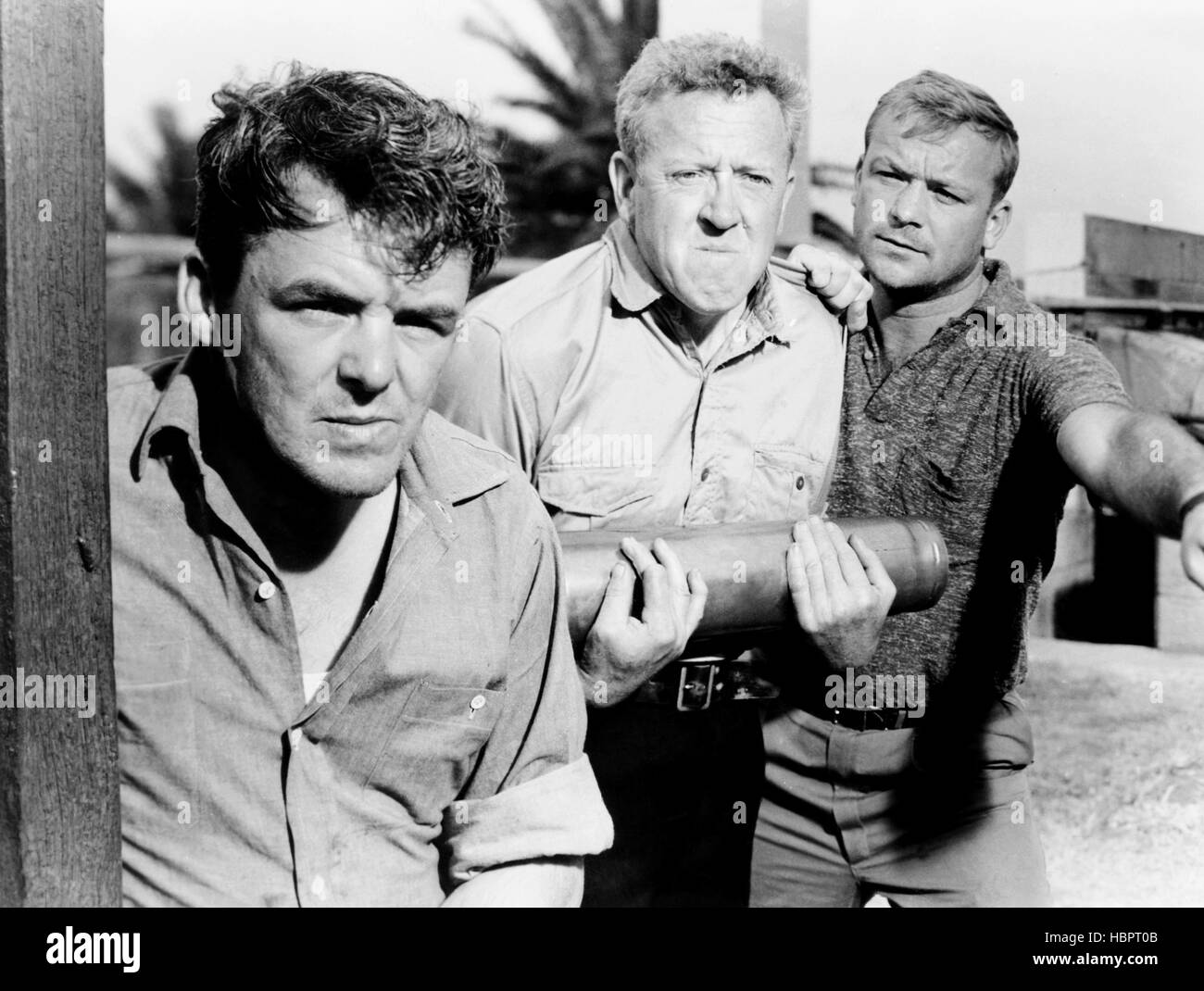 FOUR DESPERATE MEN, (aka THE SIEGE OF PINCHGUT), from left, Victor ...