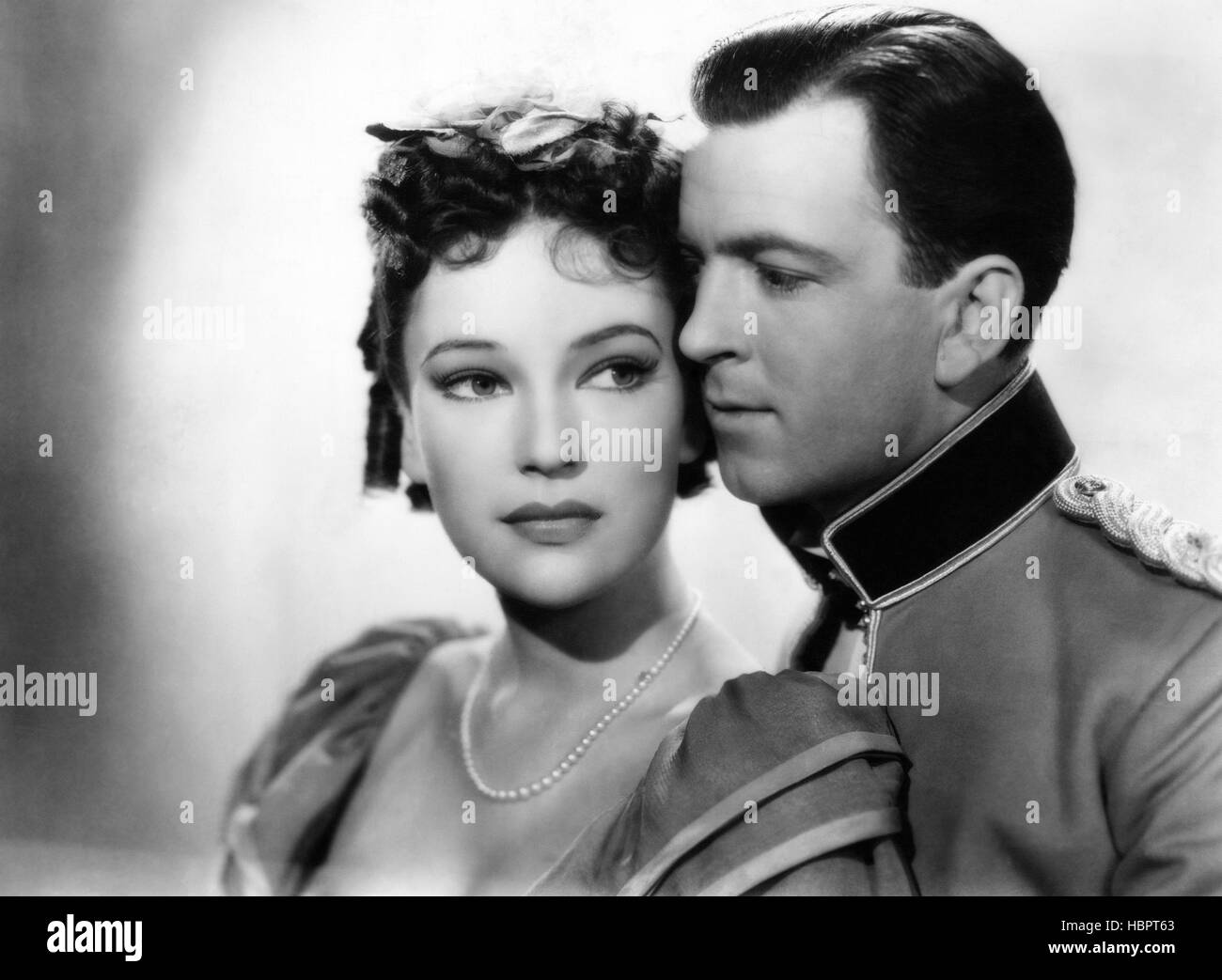 THE FOUR FEATHERS, from left: June Duprez, John Clements, 1939 Stock ...