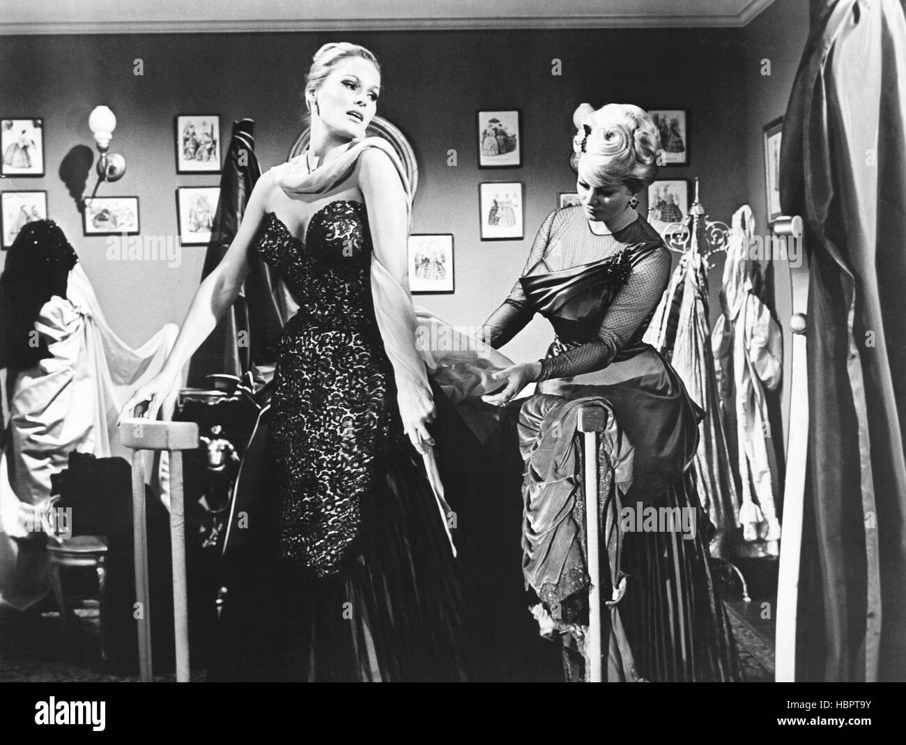 FOUR FOR TEXAS, (aka 4 FOR TEXAS), from left: Ursula Andress, Anita ...