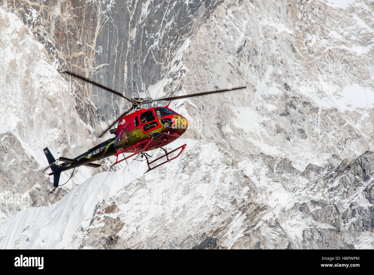 Mountain rescue Helicopter in Himalayas on Everest Base Camp route ...