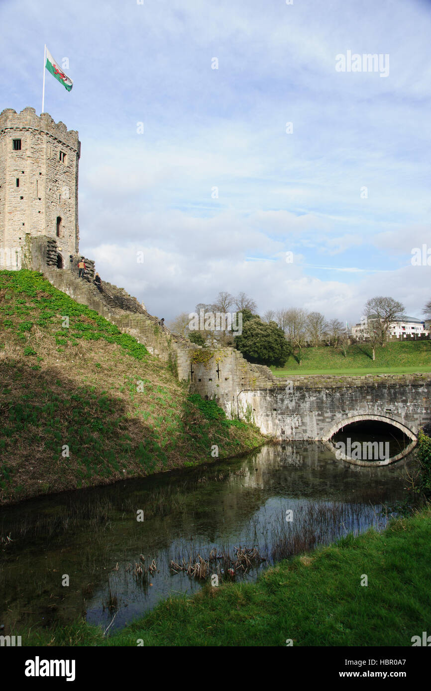 Medieval keep cardiff castle hi-res stock photography and images - Alamy