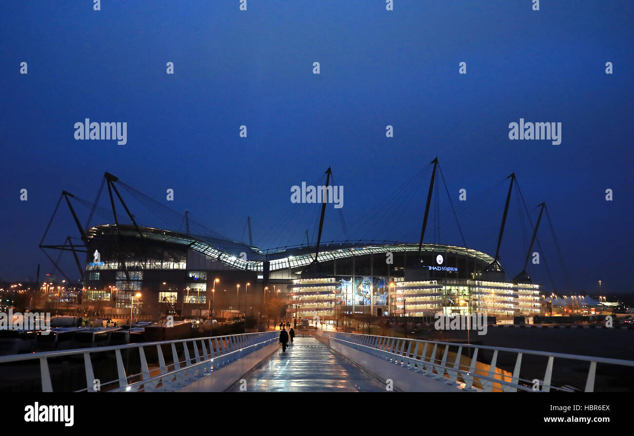 Etihad stadium night hi-res stock photography and images - Alamy