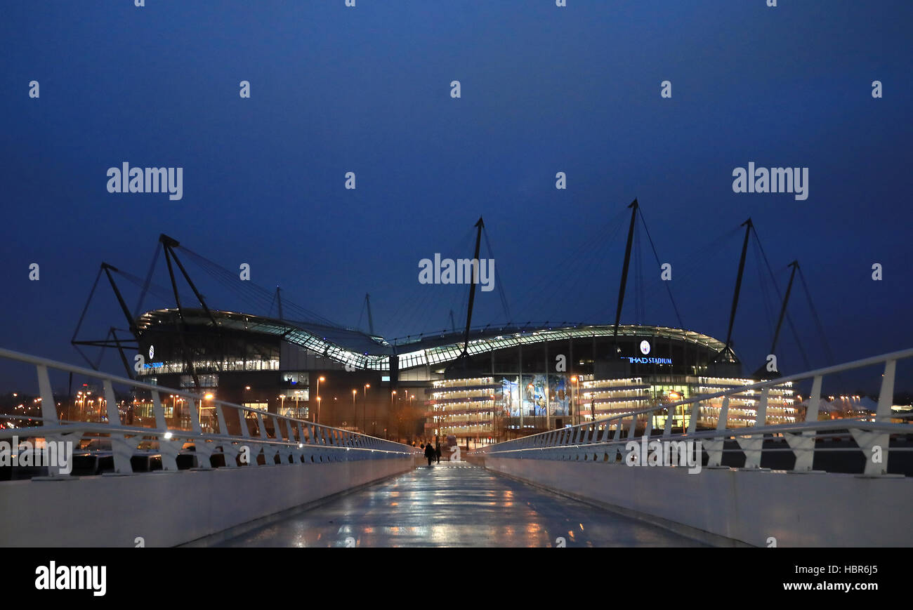 Etihad stadium night hi-res stock photography and images - Alamy