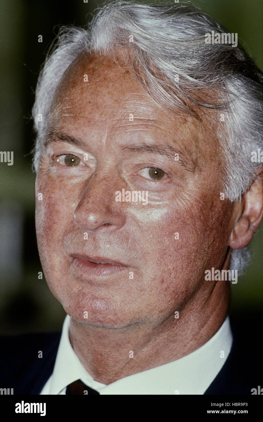 English milliner hi-res stock photography and images - Alamy