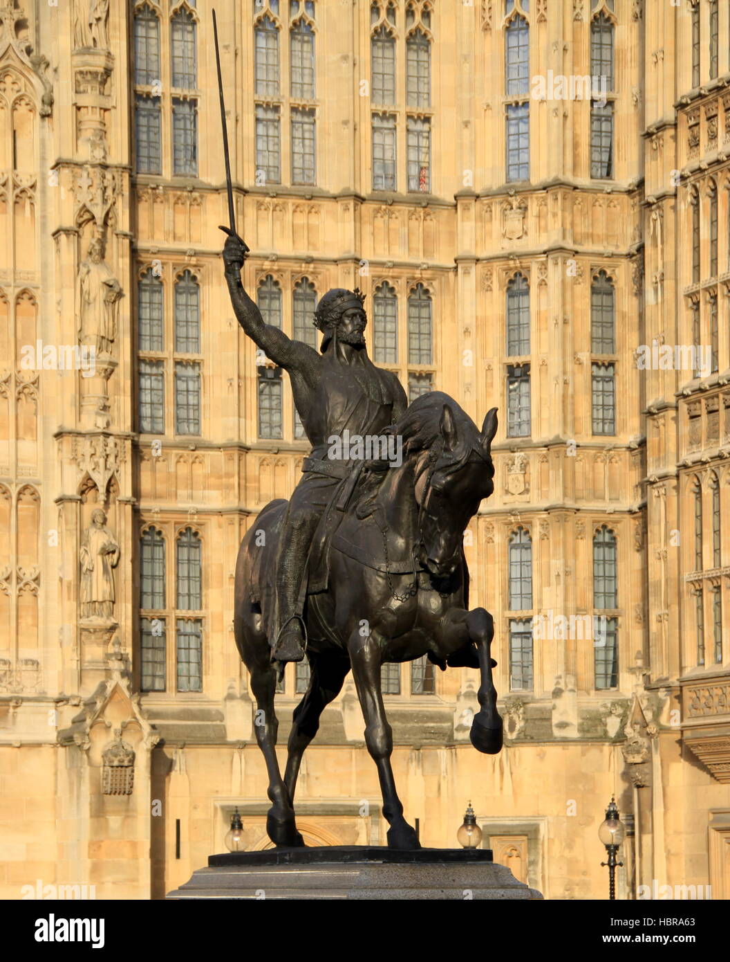 Statue of Richard the 1st at The Houses of Parliament. London Stock ...