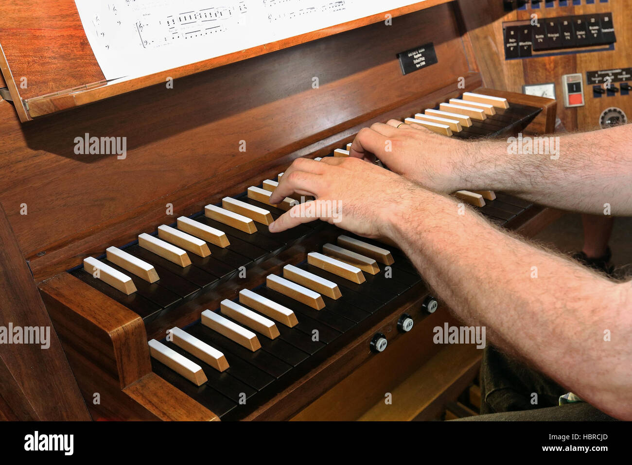 Organist hi-res stock photography and images - Alamy