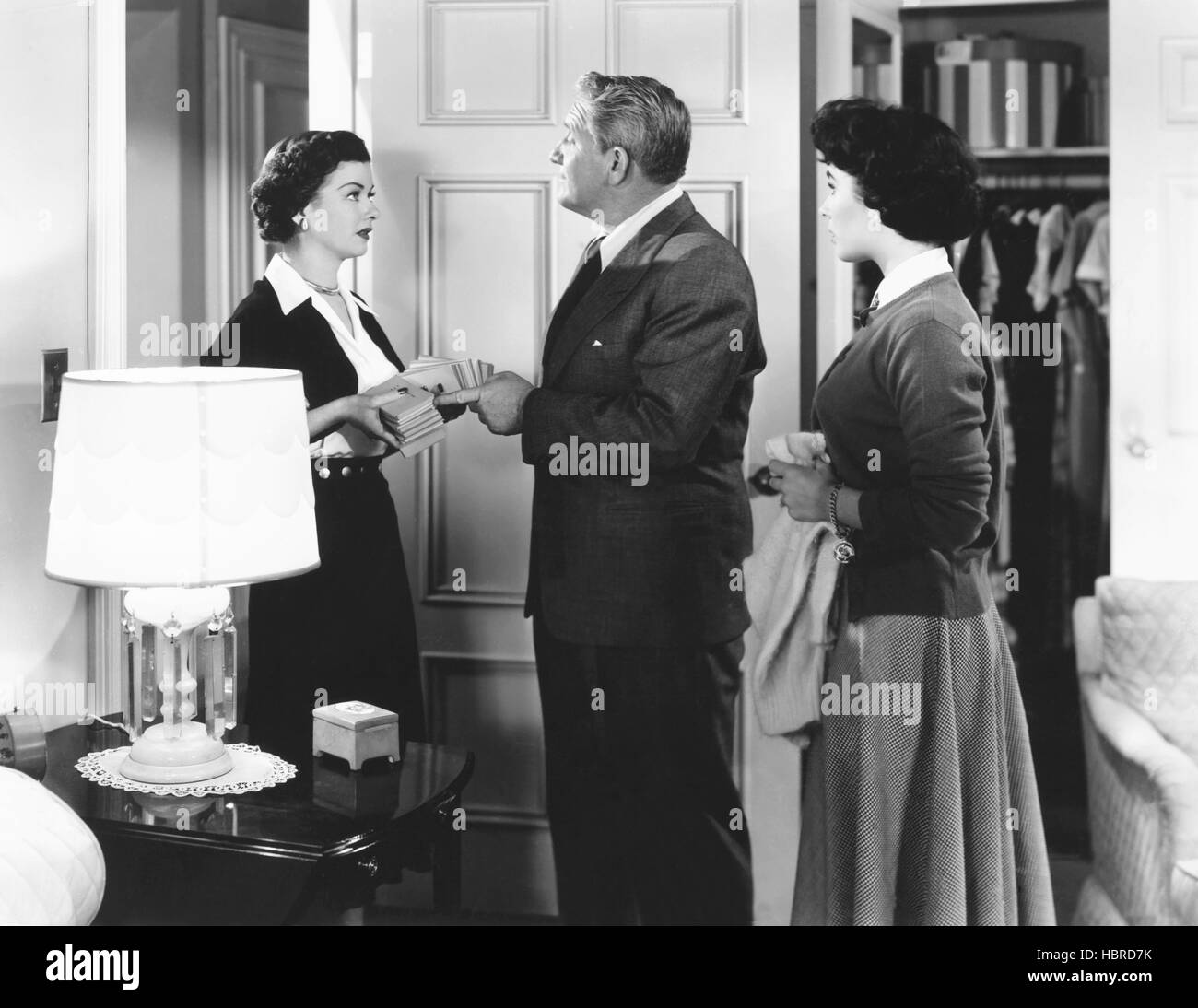 FATHER OF THE BRIDE, from left: Joan Bennett, Spencer Tracy, Elizabeth ...