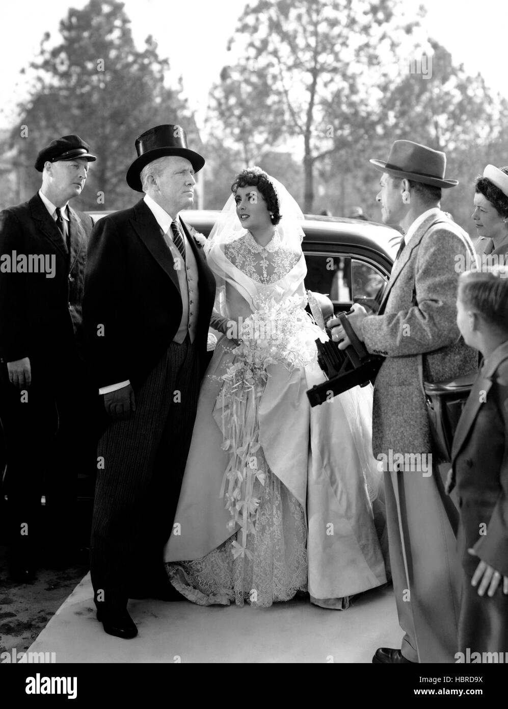 FATHER OF THE BRIDE, Spencer Tracy, Elizabeth Taylor, 1950 Stock Photo ...