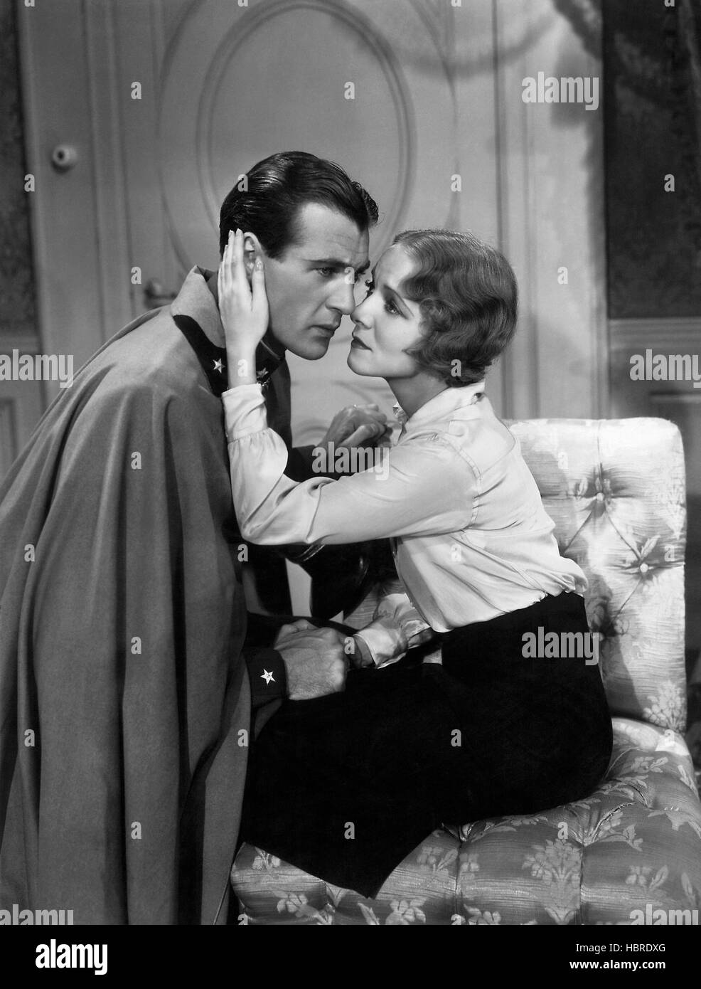 A FAREWELL TO ARMS, Gary Cooper, Helen Hayes, 1932 Stock Photo - Alamy