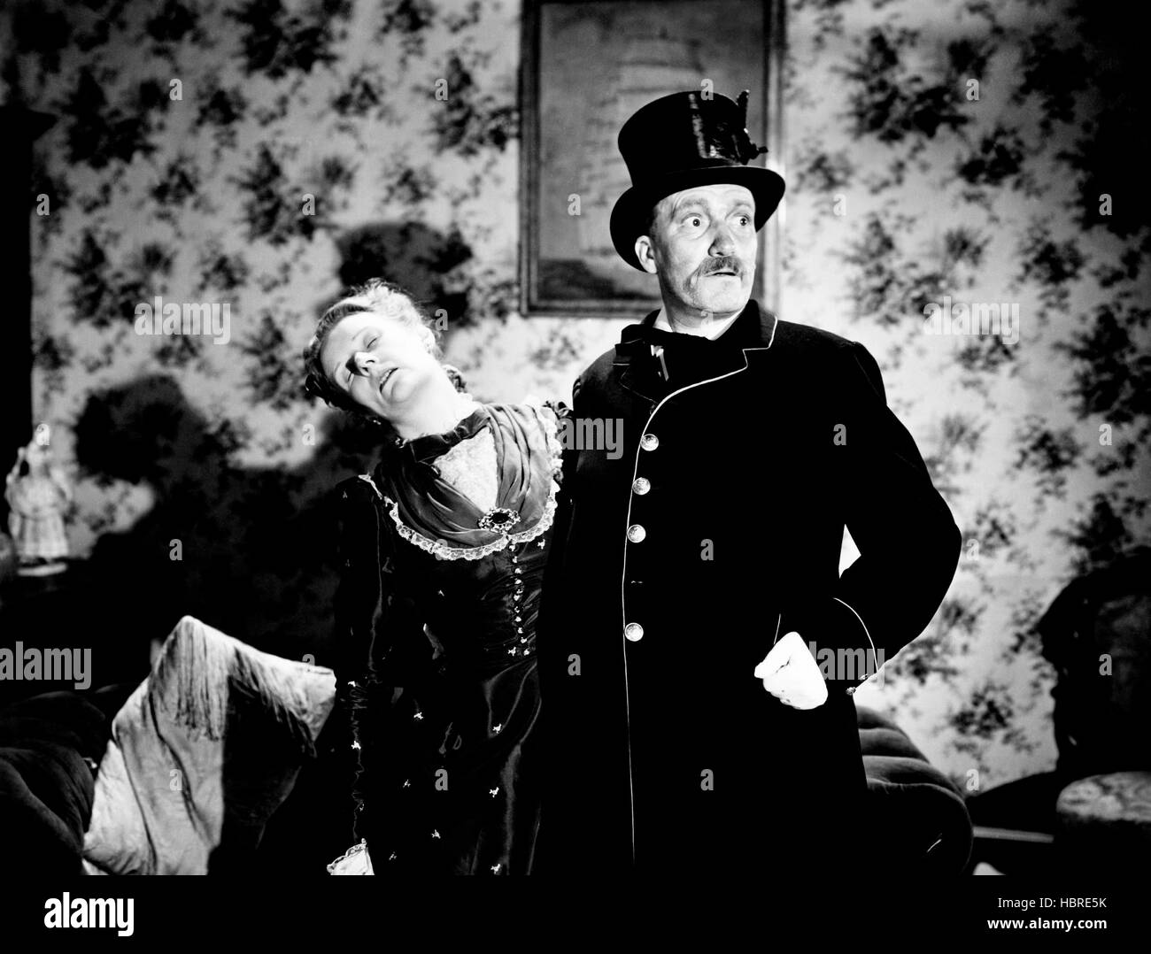THE FARMER'S WIFE, from left, Viola Lyel, Wilfrid Lawson, 1941 Stock ...
