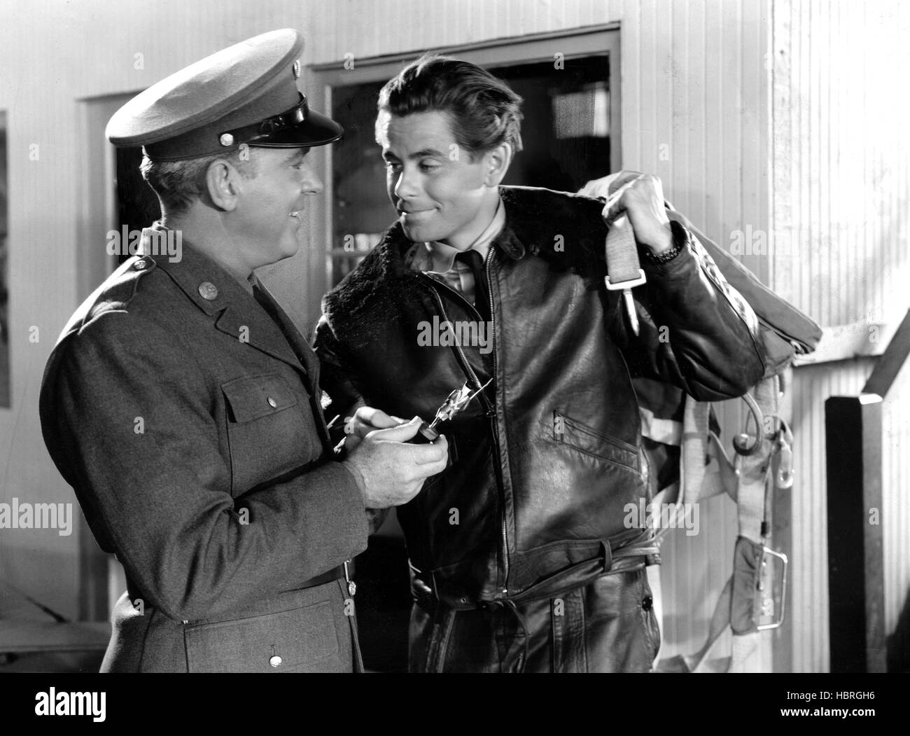 FLIGHT LIEUTENANT, Pat O'Brien, Glenn Ford, 1942 Stock Photo - Alamy