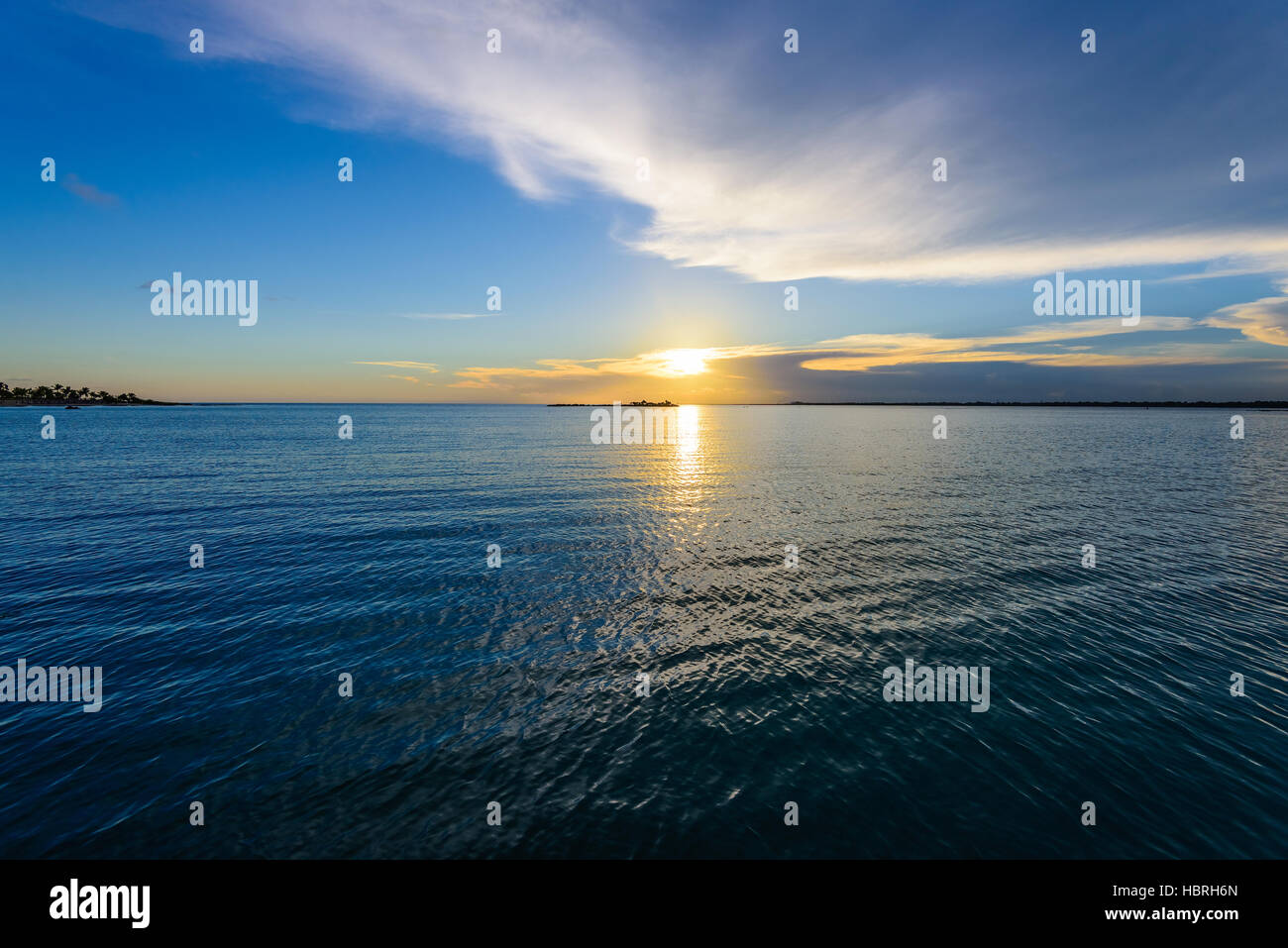 Quietly view hi-res stock photography and images - Alamy