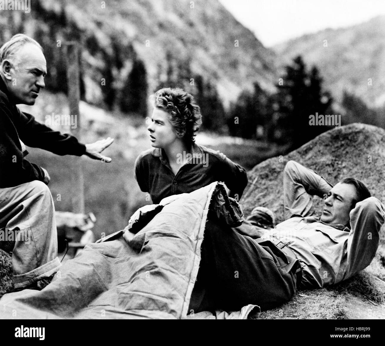 FOR WHOM THE BELL TOLLS, from left: director Sam Wood, Ingrid Bergman ...