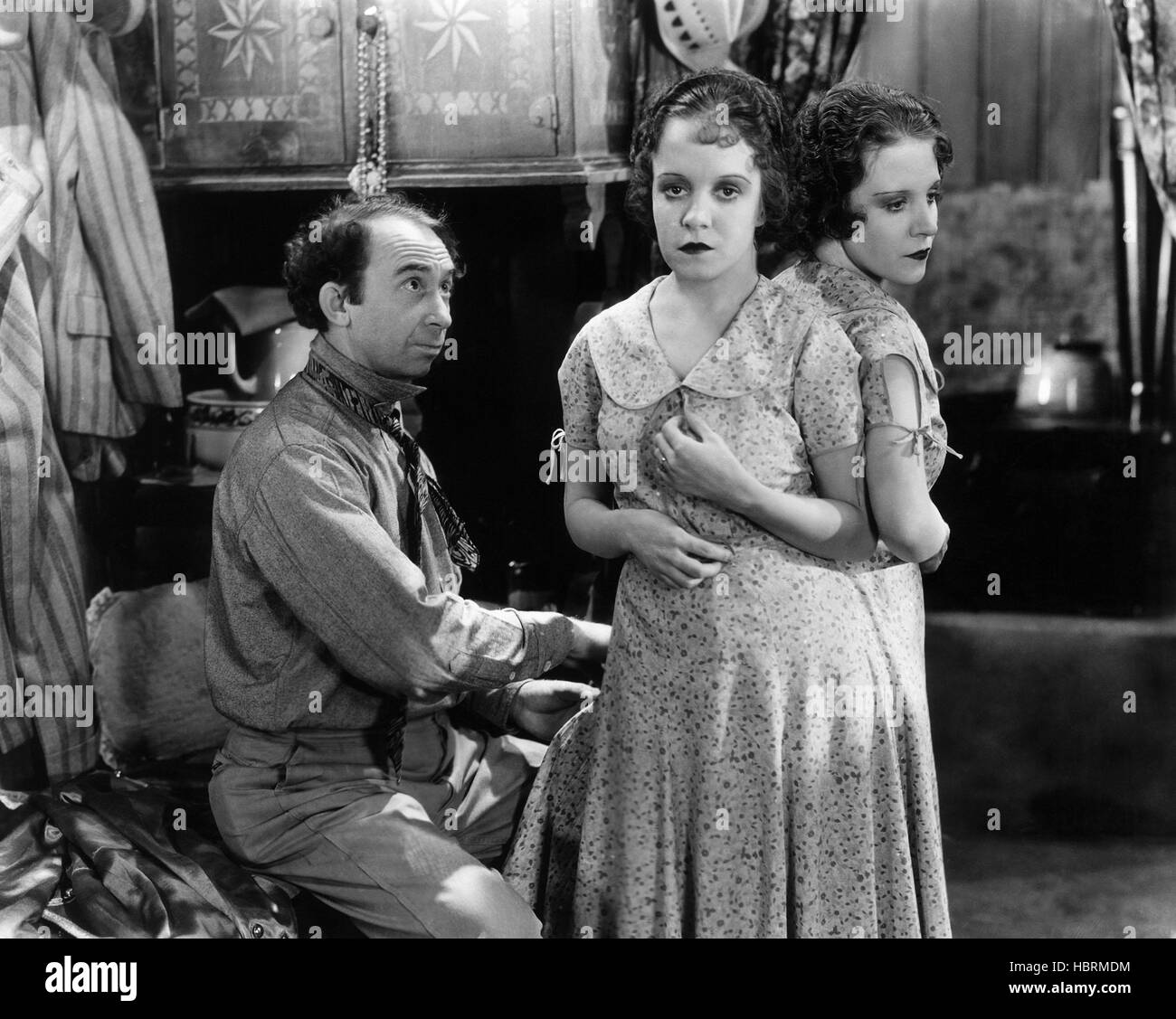 FREAKS, Roscoe Ates, The Hilton Sisters (Daisy Hilton, Violet Hilton ...