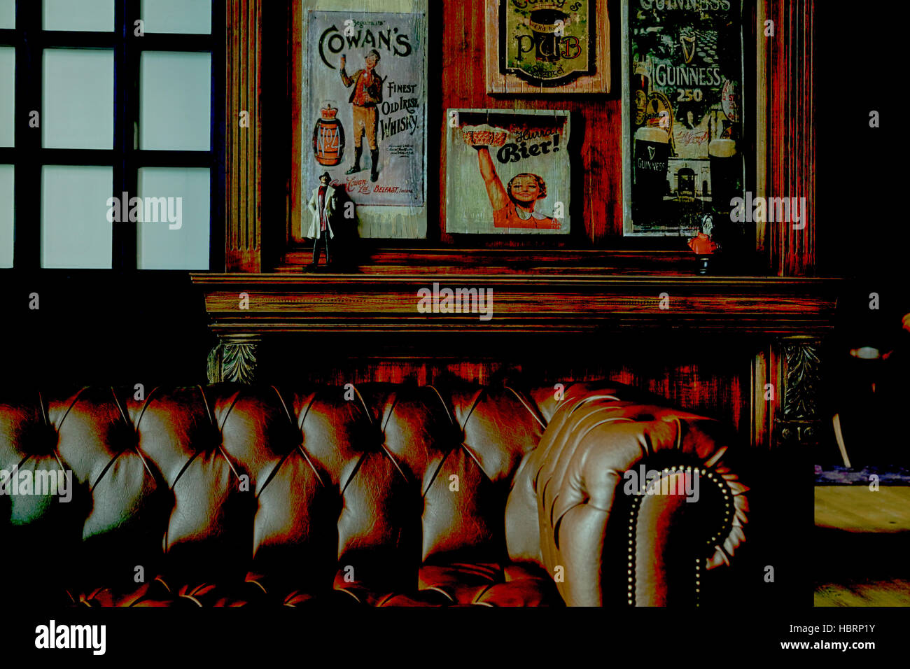 Wood wall pub hi-res stock photography and images - Alamy