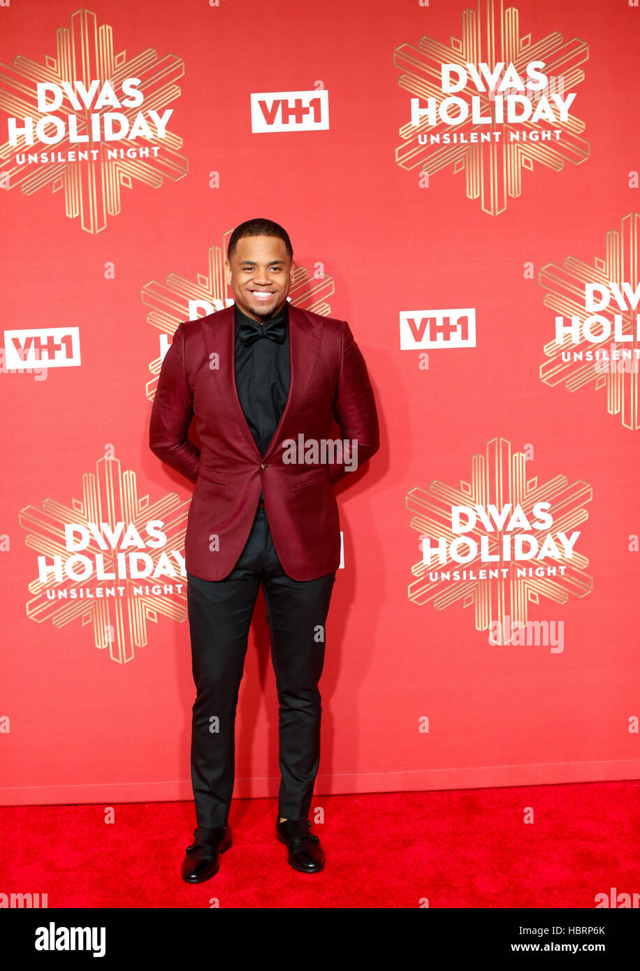 Mack Wilds arrives at VH1 Divas Holiday: Unsilent Night Stock Photo - Alamy