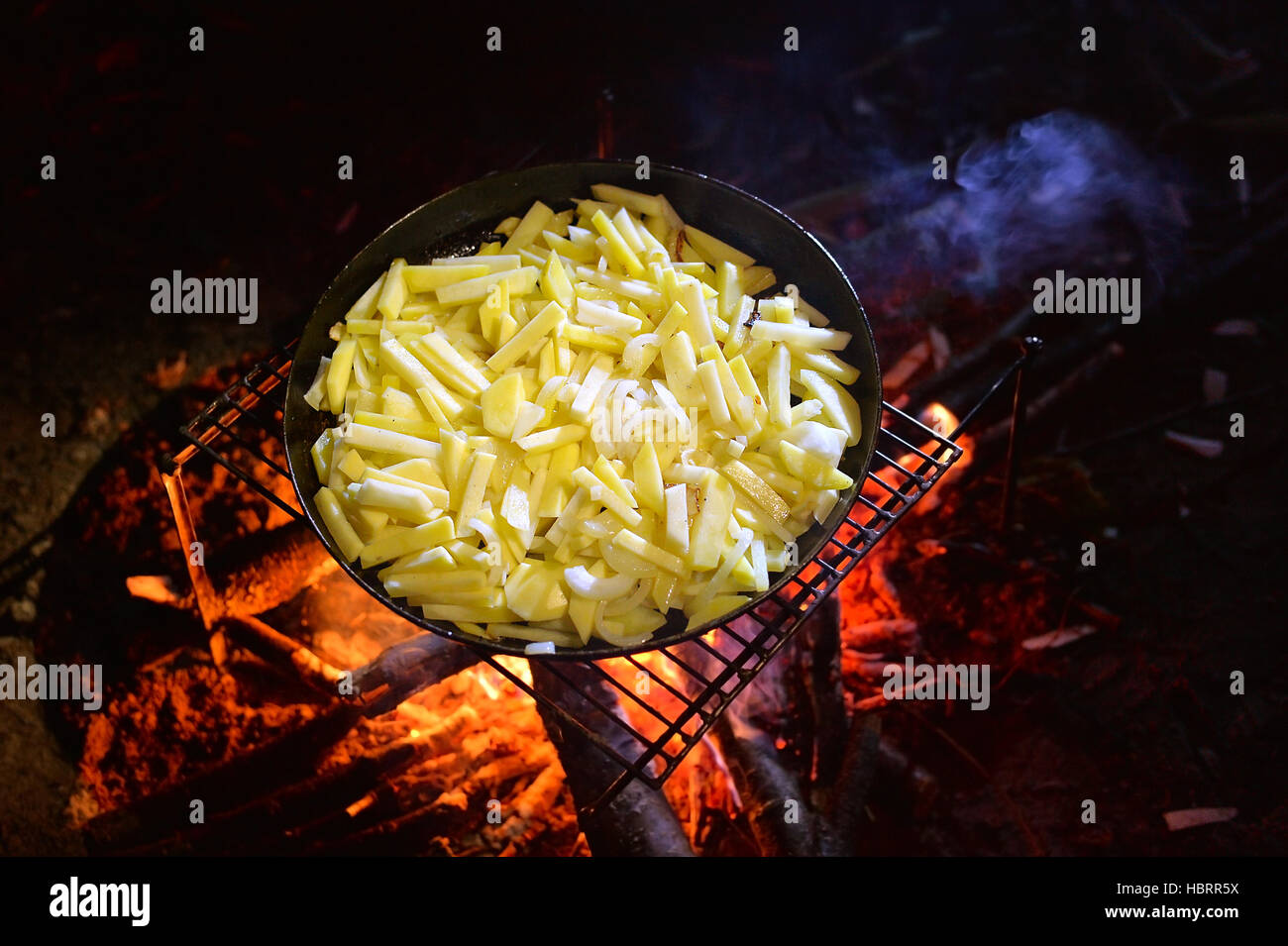 Frying chips hi-res stock photography and images - Alamy