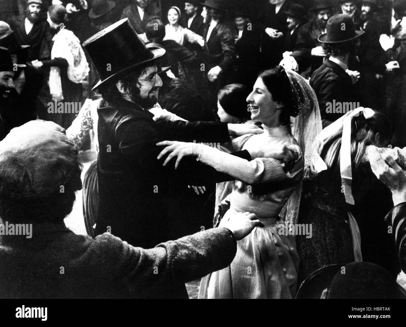 FIDDLER ON THE ROOF, Leonard Frey, Rosalind Harris, 1971 Stock Photo ...