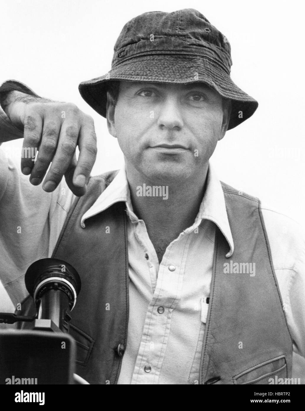 FIRE SALE, actor-director Alan Arkin, on set, 1977. ©20th Century-Fox ...