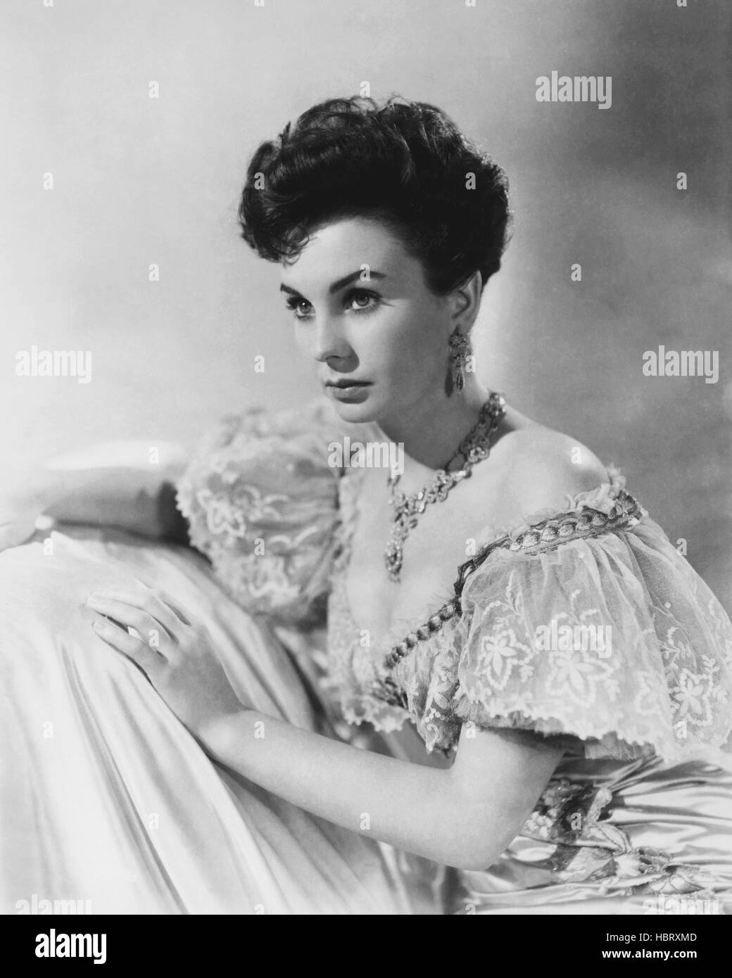 FOOTSTEPS IN THE FOG, Jean Simmons, 1955 Stock Photo - Alamy