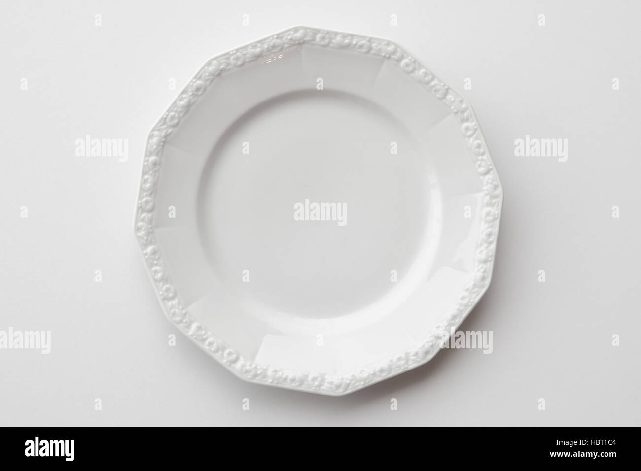 Empty plate hi-res stock photography and images - Alamy