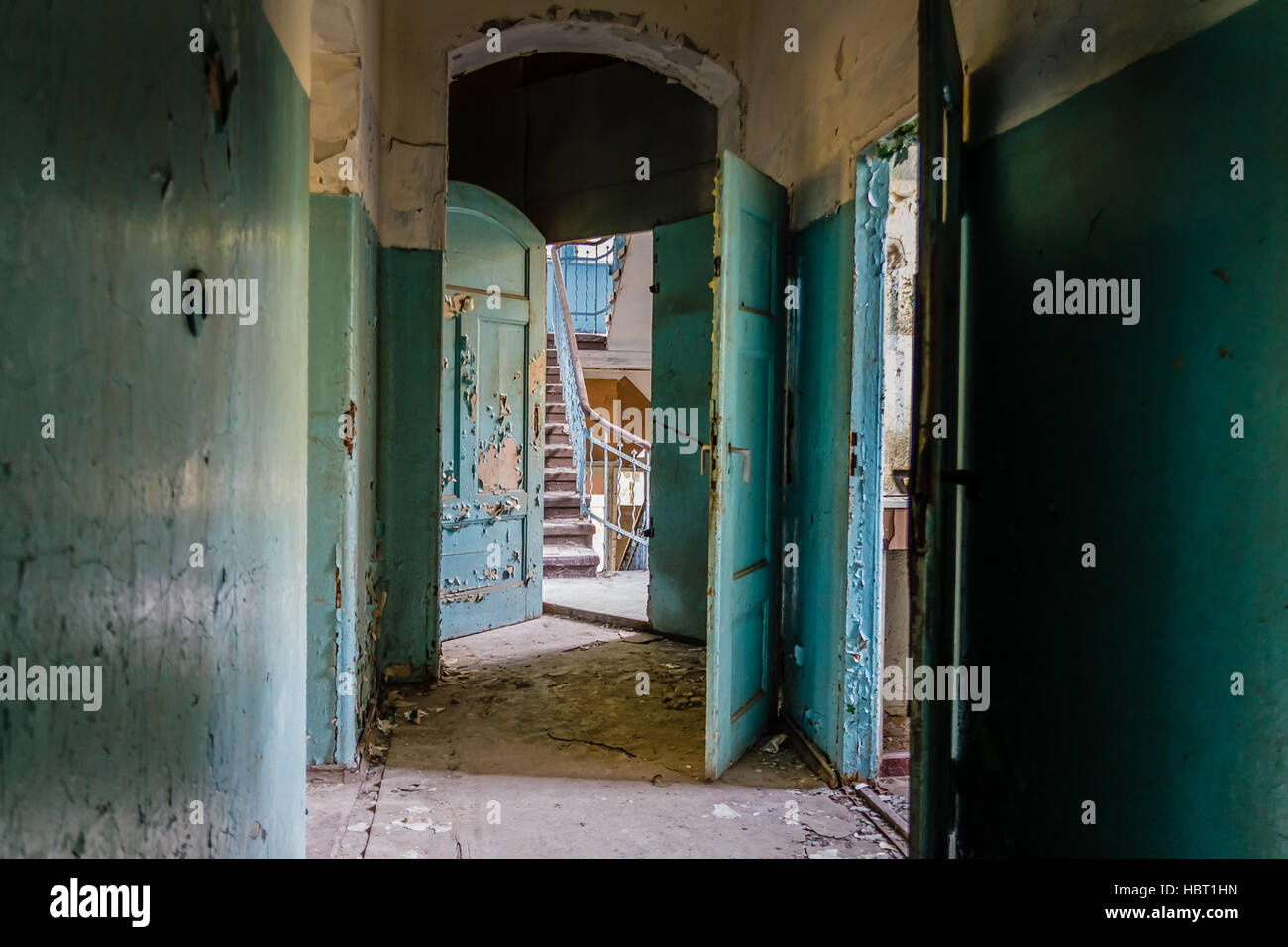 abandoned old building Stock Photo - Alamy