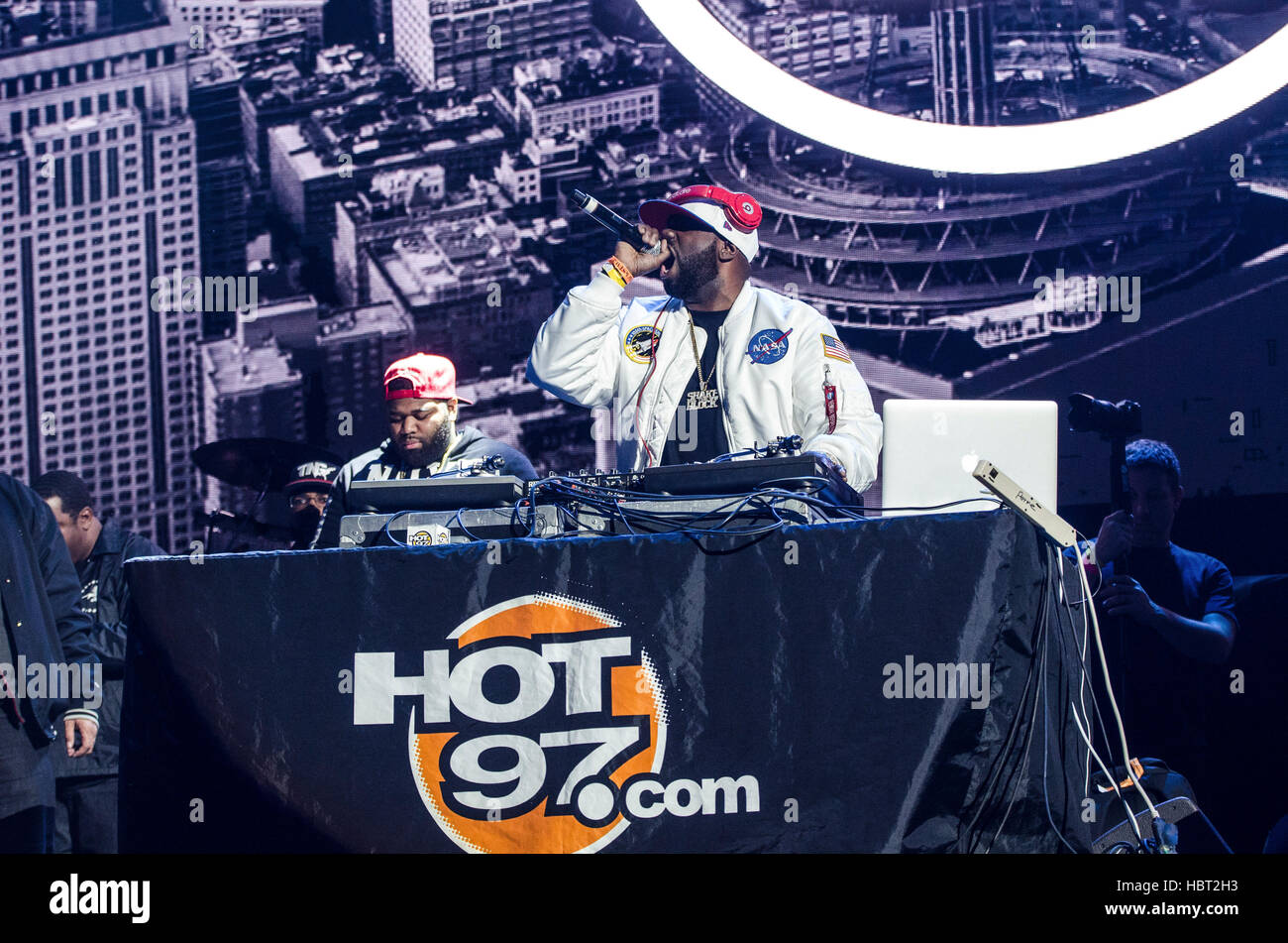 Dj funk flex hi-res stock photography and images - Alamy