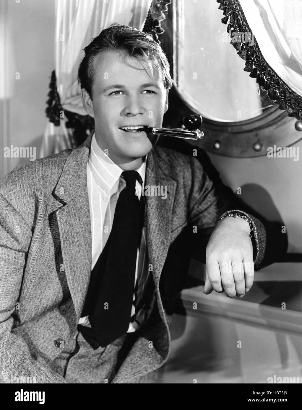 GAMBLING ON THE HIGH SEAS, Wayne Morris, 1940 Stock Photo - Alamy