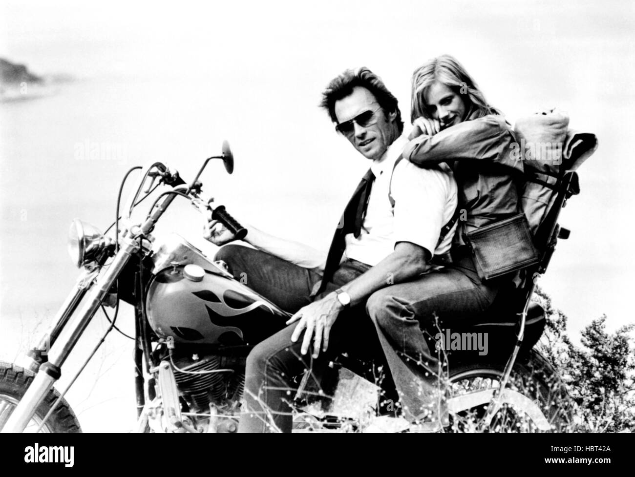 Sondra locke clint eastwood Black and White Stock Photos & Images - Alamy