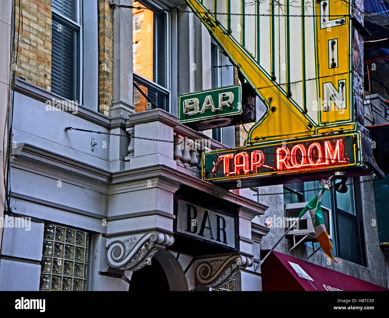 Upper room bar hi-res stock photography and images - Alamy