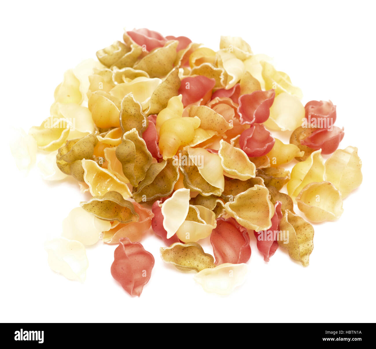 Pasta shells hi-res stock photography and images - Alamy