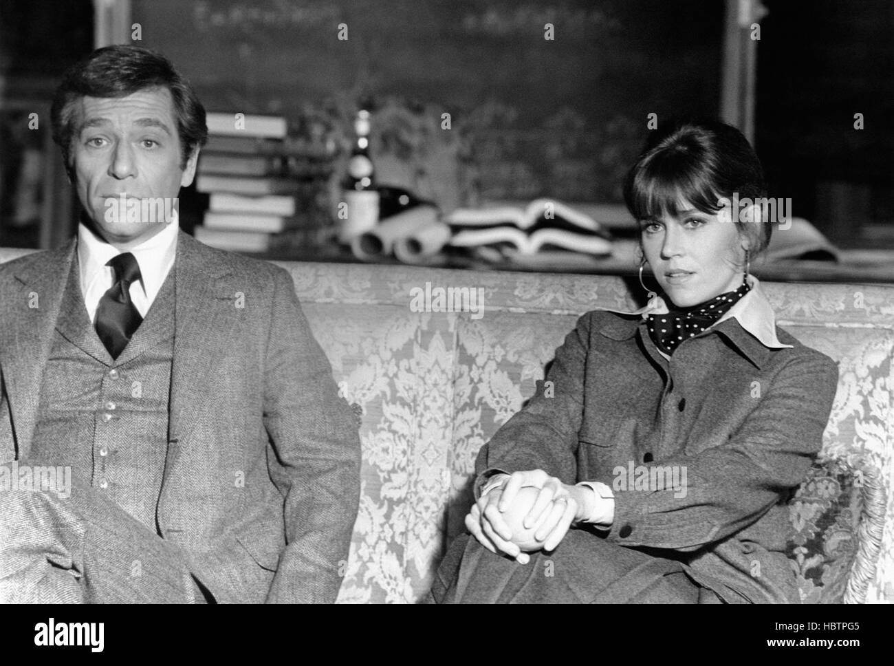 FUN WITH DICK AND JANE, from left, George Segal, Jane Fonda, 1977 Stock ...