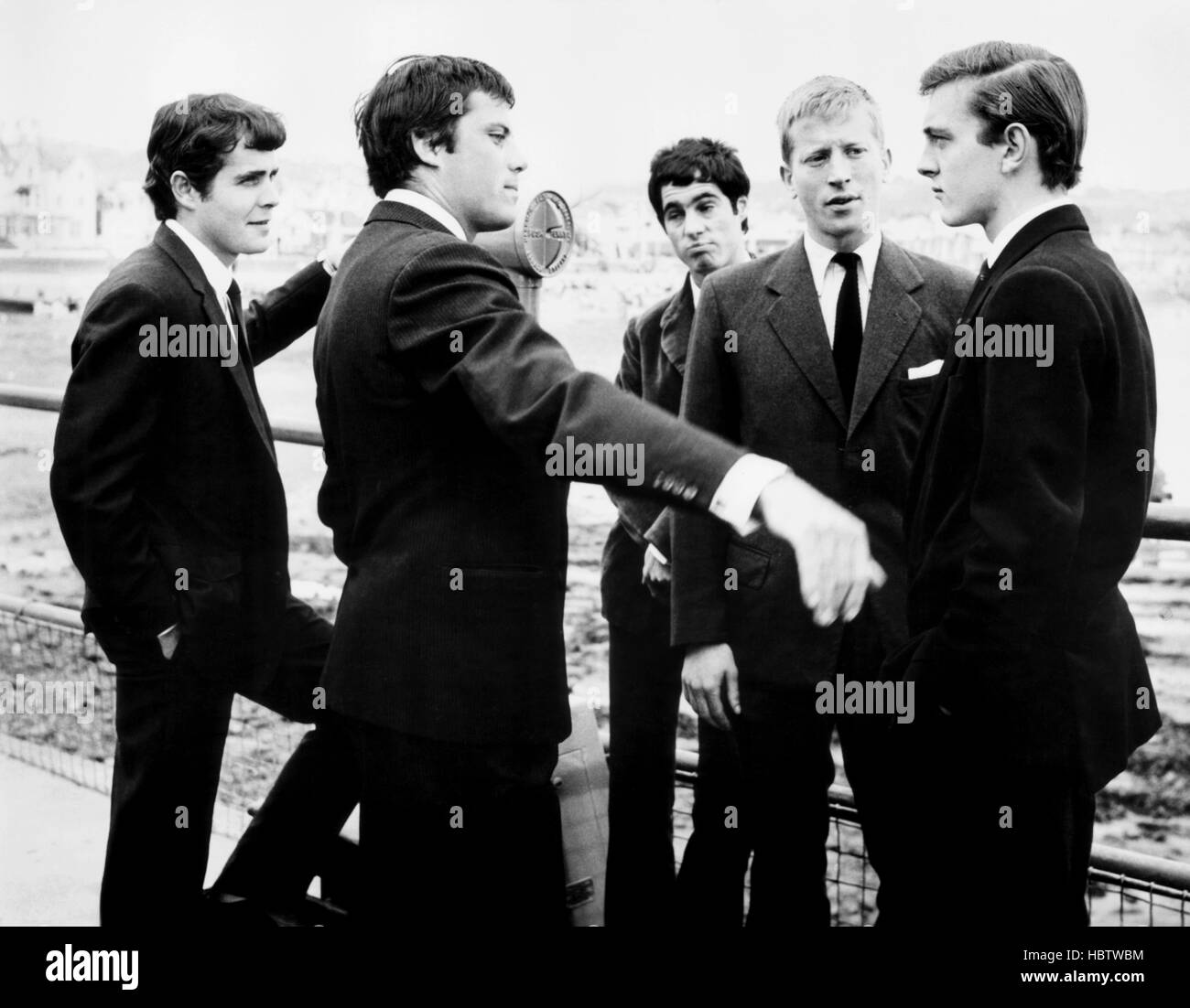 THE GIRL-GETTERS, (aka THE SYSTEM), front, from left, Oliver Reed ...