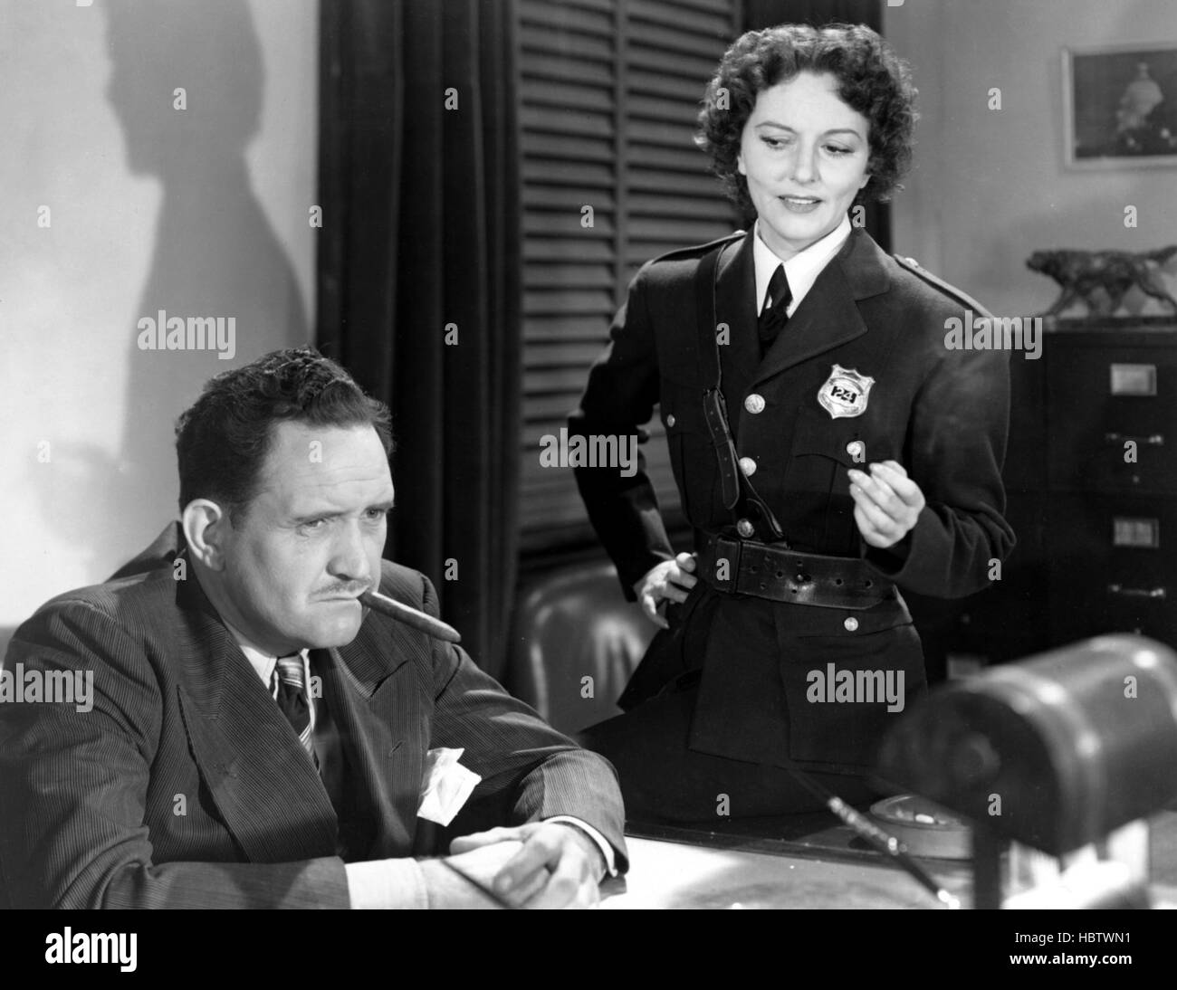GIRLS IN CHAINS, Clancy Cooper, Dorothy Burgess, 1943 Stock Photo - Alamy