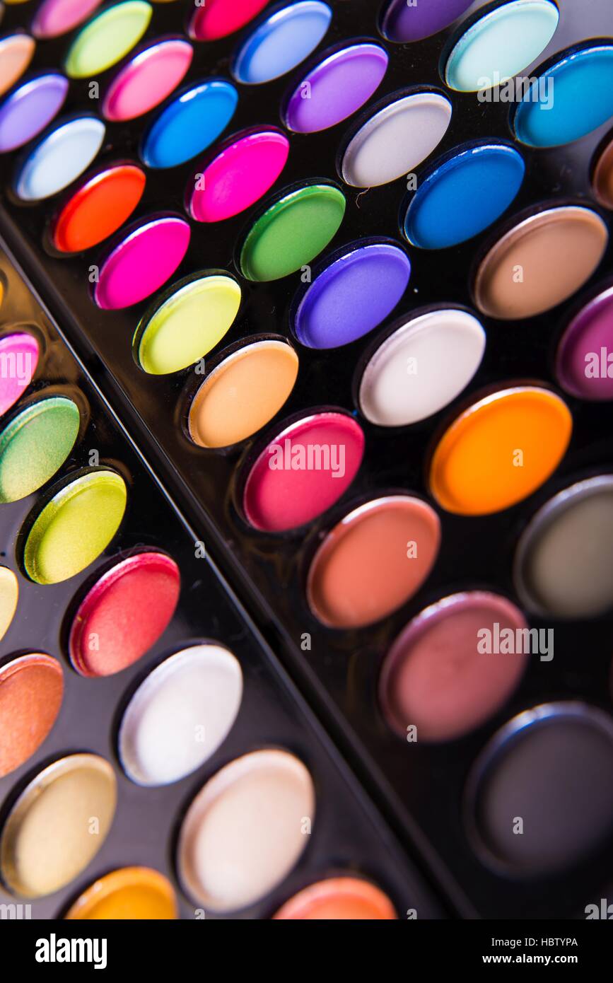 The artist palette isolated on white Stock Photo - Alamy