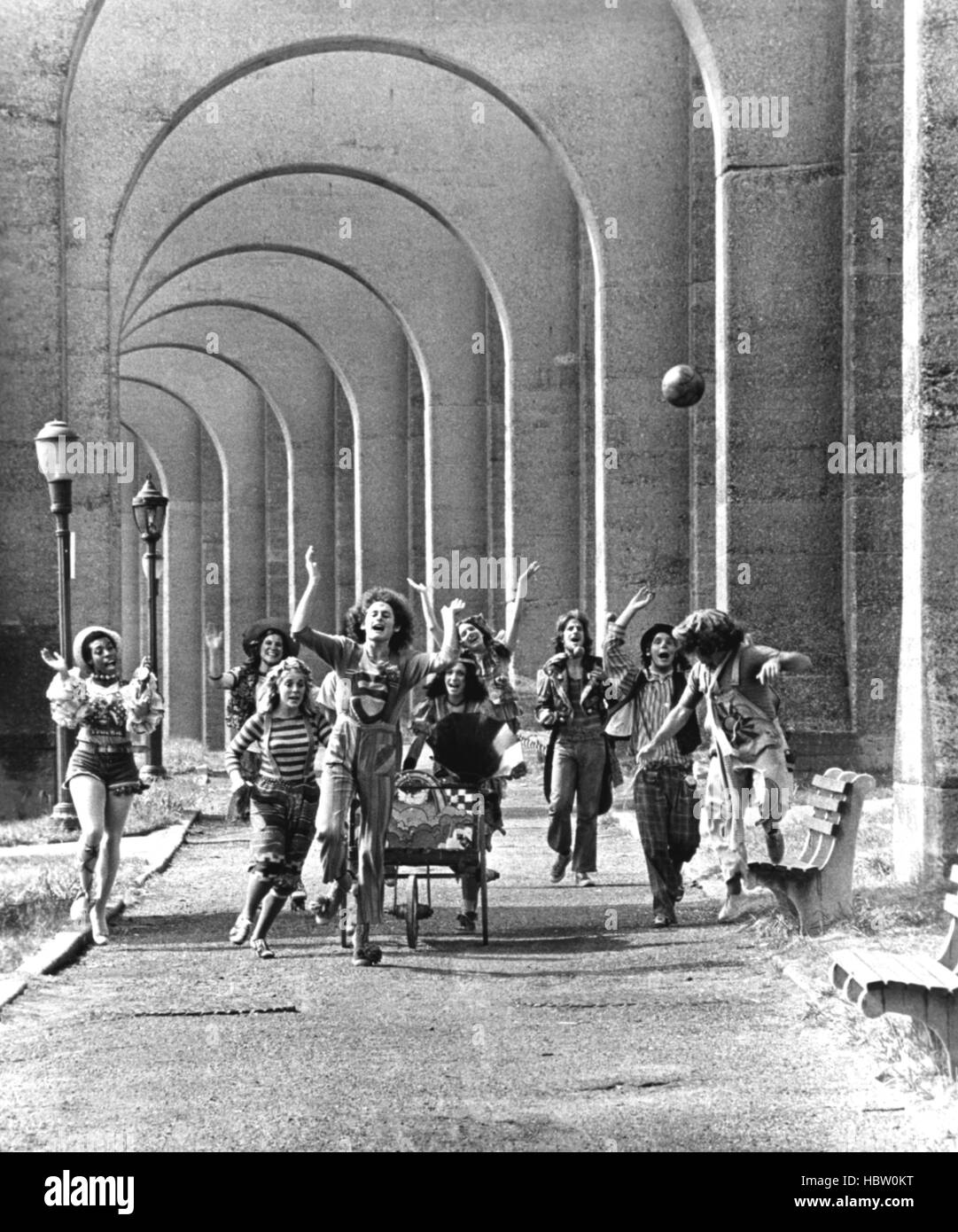 GODSPELL, Lynne Thigpen, Katie Hanley, Robin Lamont, Victor Garber ...
