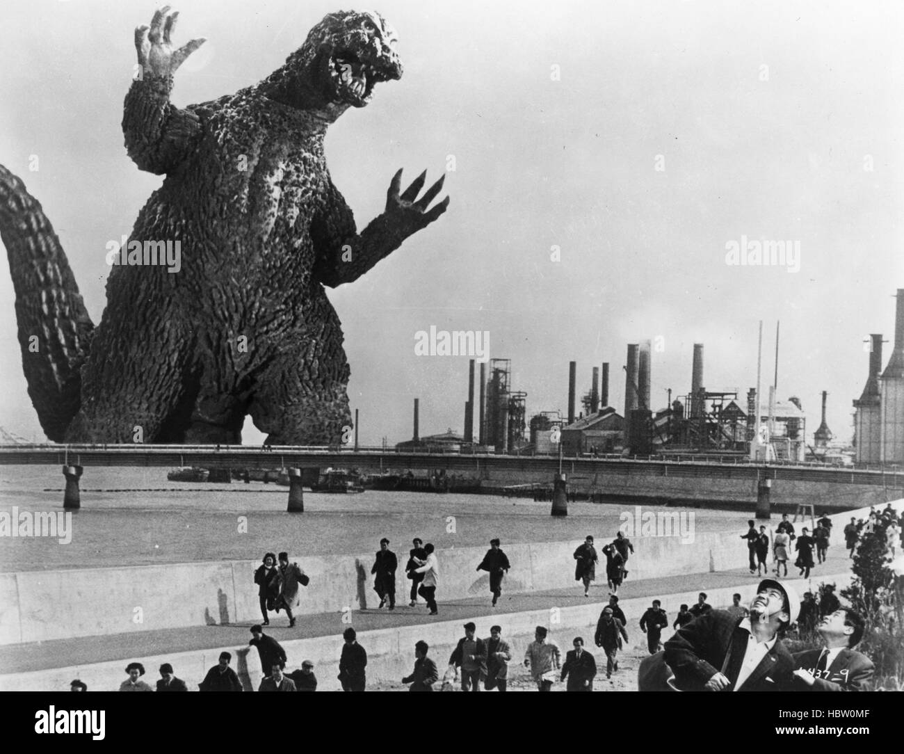 Mothra vs godzilla 1964 hi-res stock photography and images - Alamy